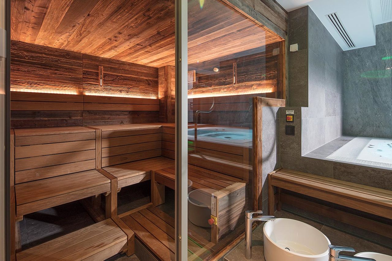 Sauna for hotel | Custom made for Holiday Inn | corso sauna