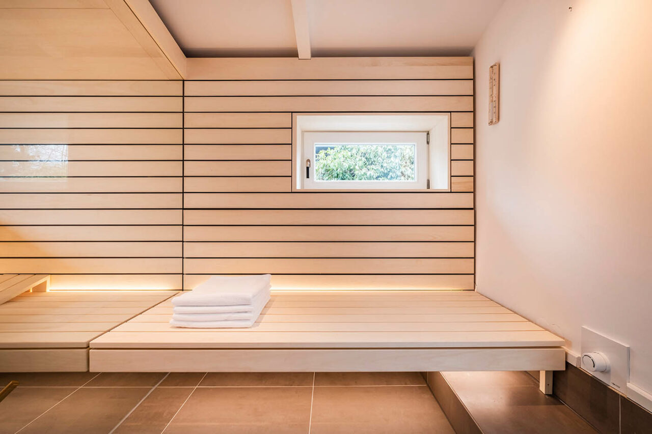 Sauna with window to outside: bright sauna made to measure
